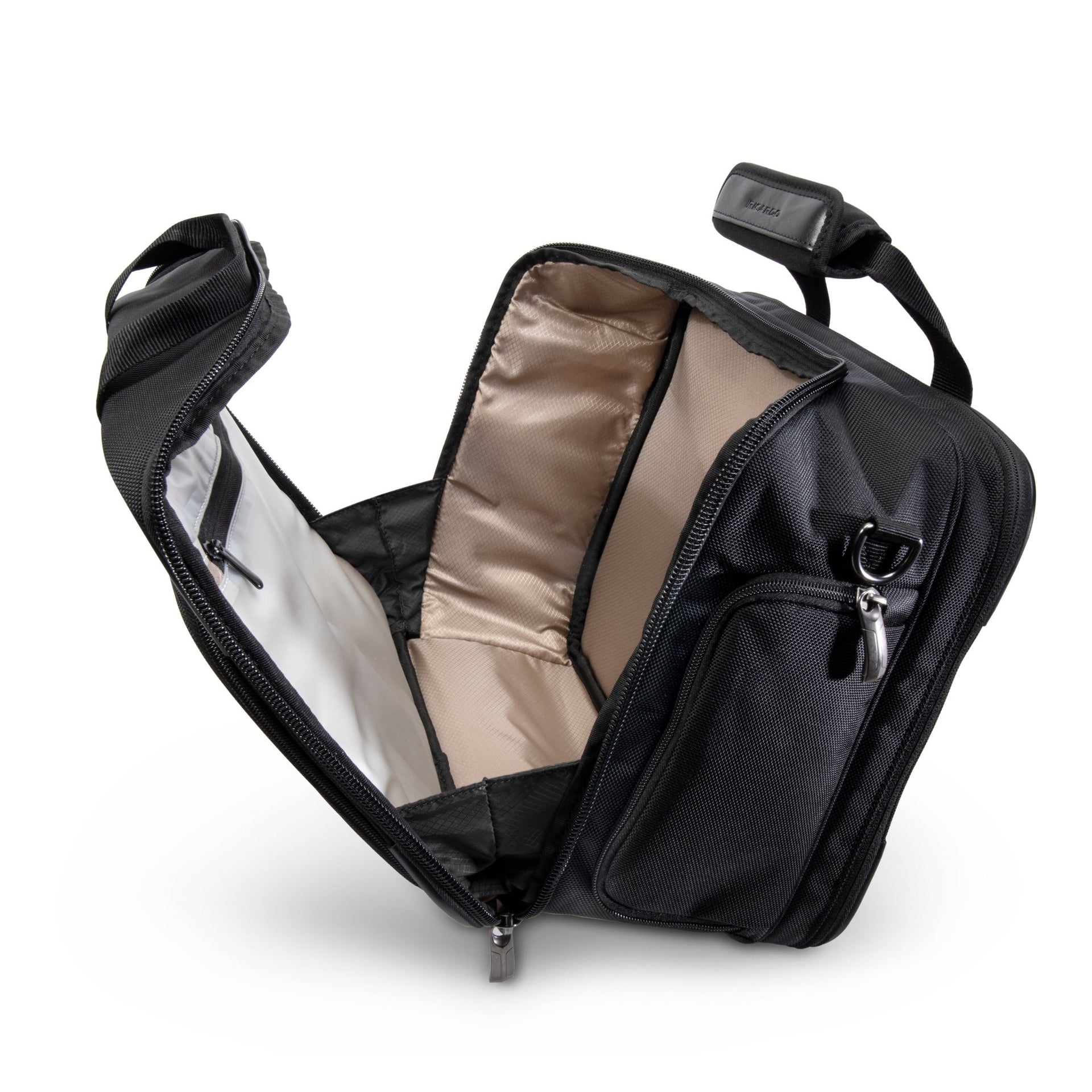 Flight Essentials Softside Deluxe Boarding Bag - 32L – Ricardo Beverly ...